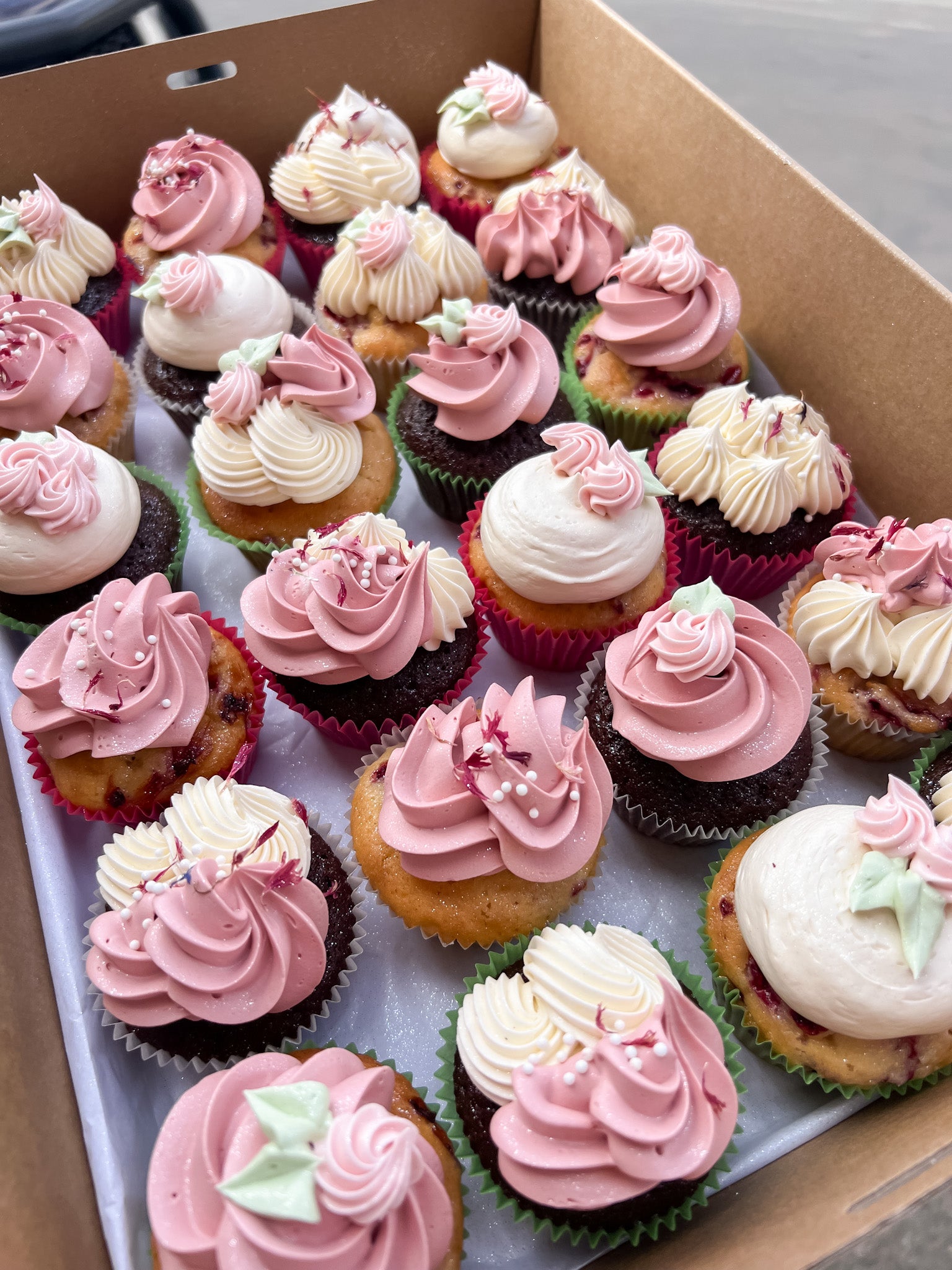 Rosey Themed Cupcakes | Yarra Valley Cake Company